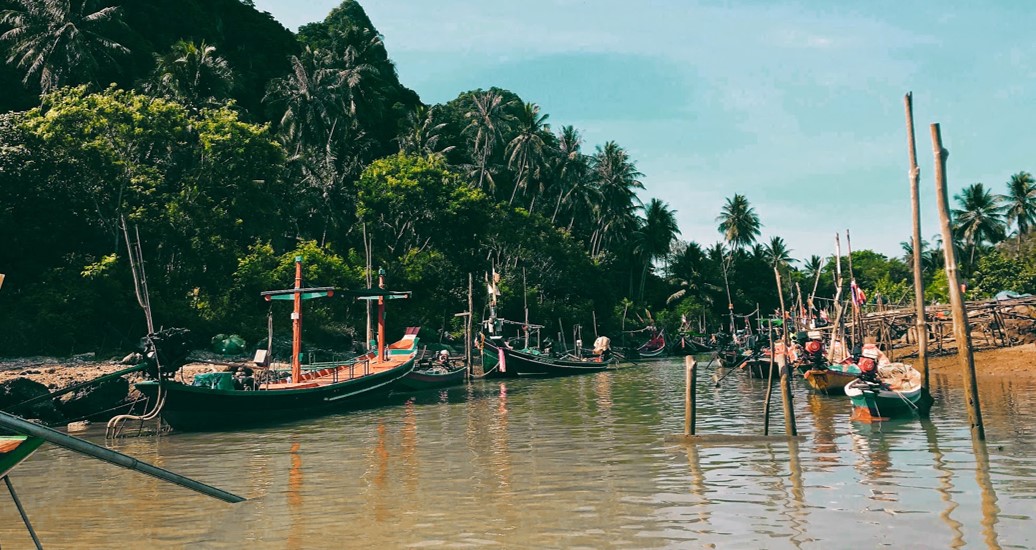 Khanom Travel Guide: What to Do & Where to Go