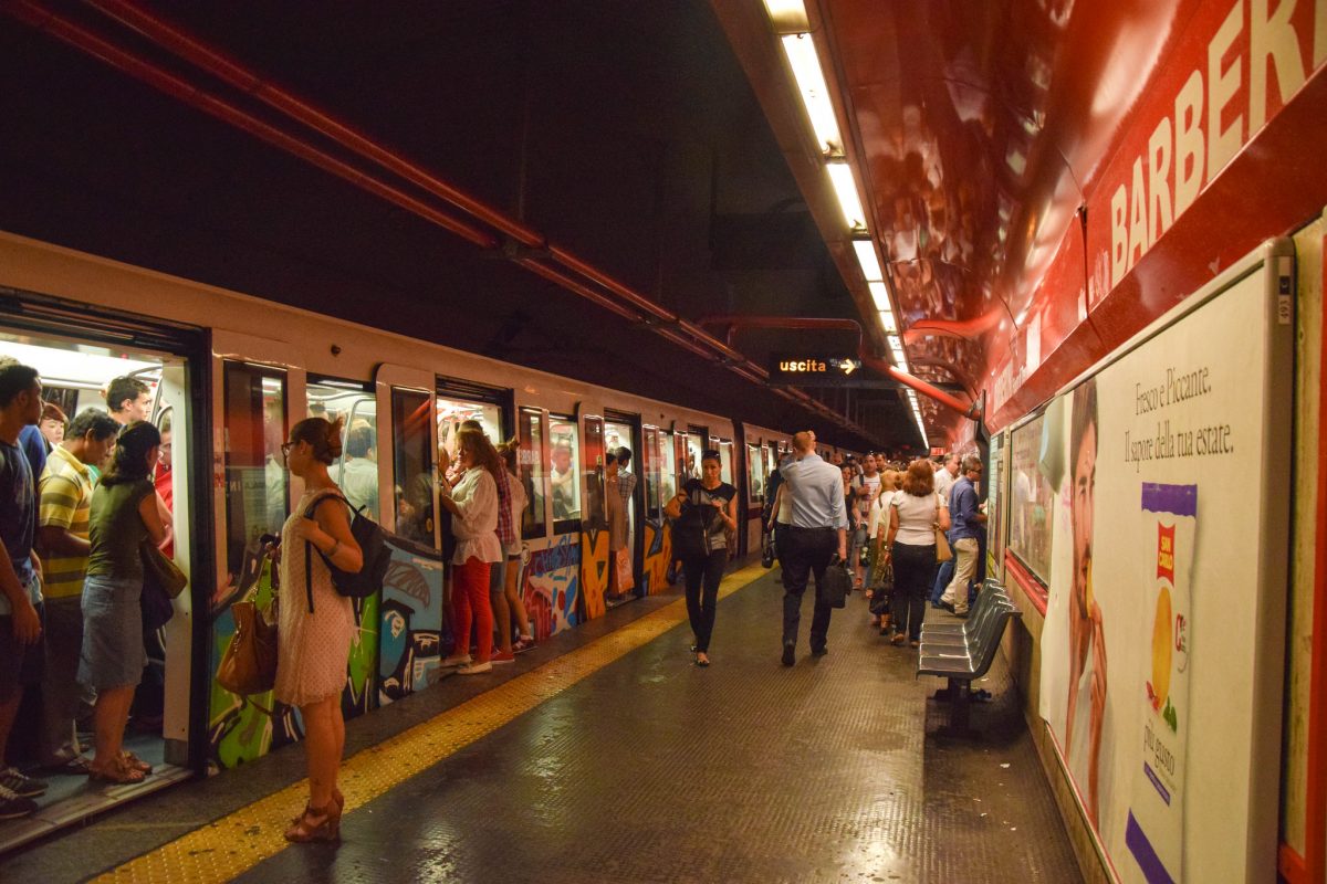 Metro, Rome, Barberini - TripZilla