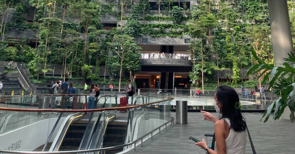 wp-featured-24-hours-airport - TripZilla