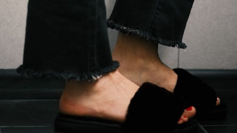 6 In-Seat Exercises to Stay Comfortable on Long Flights